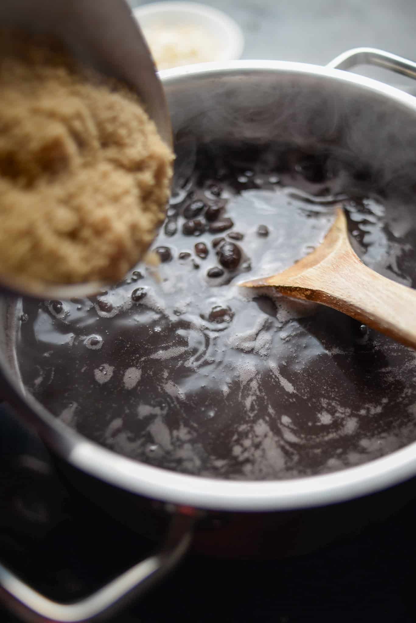 Vietnamese Black Bean Pudding (Chè đỗ đen đặc) - Summer & Spice