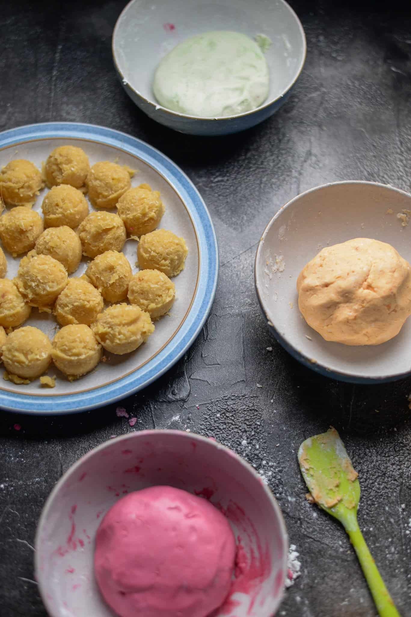 Trio Sticky Rice Balls in Ginger Syrup (Chè Trôi Nước Ba Màu) - Summer ...