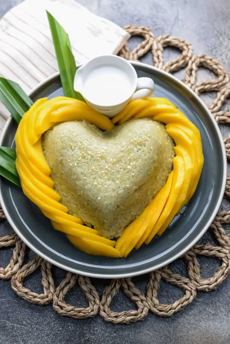 Pandan Sticky Rice with Mango (Xôi Xoài Lá Dứa) - Summer & Spice