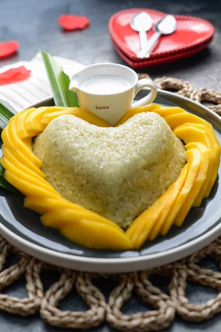 Pandan Sticky Rice with Mango (Xôi Xoài Lá Dứa) - Summer & Spice